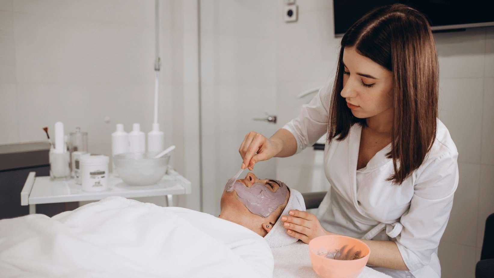 Esthetician Insurance Policies: Finding the Right Coverage